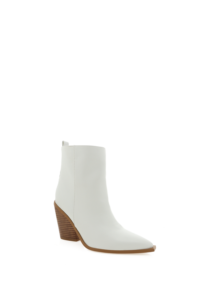 Susie – Who Cares? Wear